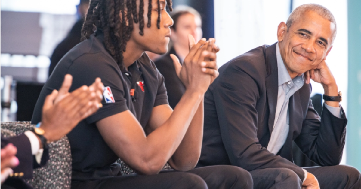 Barack Obama Surprises Chicago Students With Appearance At… | Focus